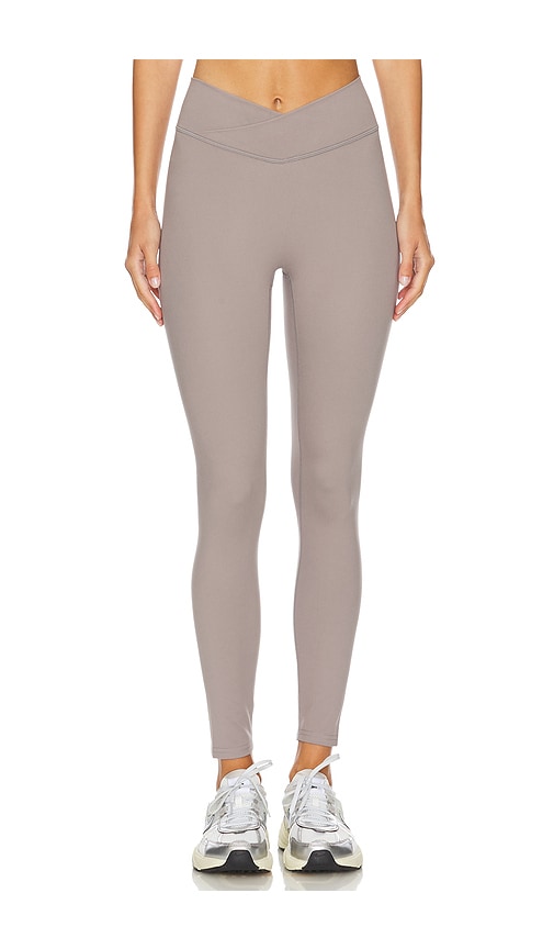 437 437 the v legging in grey.
